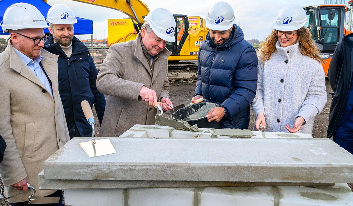 Über 100 neue Arbeitsplätze: Grundsteinlegung für den Decathlon ...